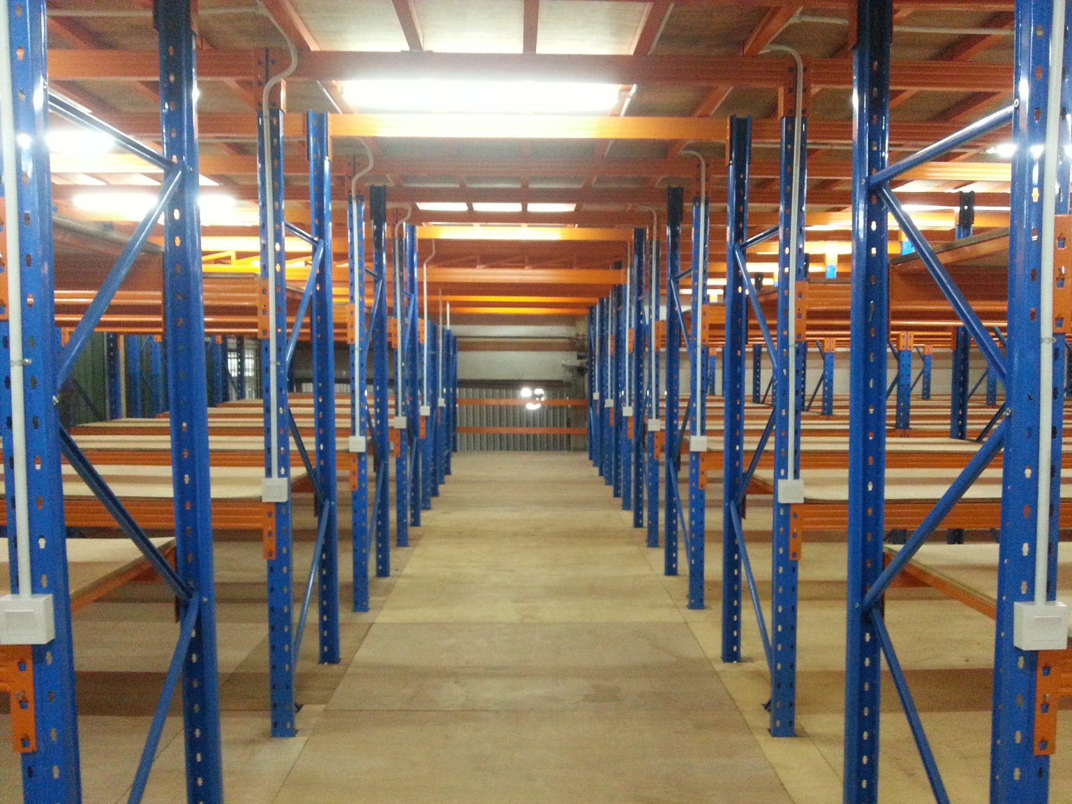 5000 Series Heavy Duty Racking System Supported Platform - MyInterack ...